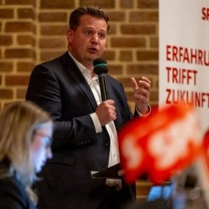 SPD Wesel wählt Rainer Benien mit 100 % zum Bürgermeisterkandidaten – Rafael Lorberg führt ...